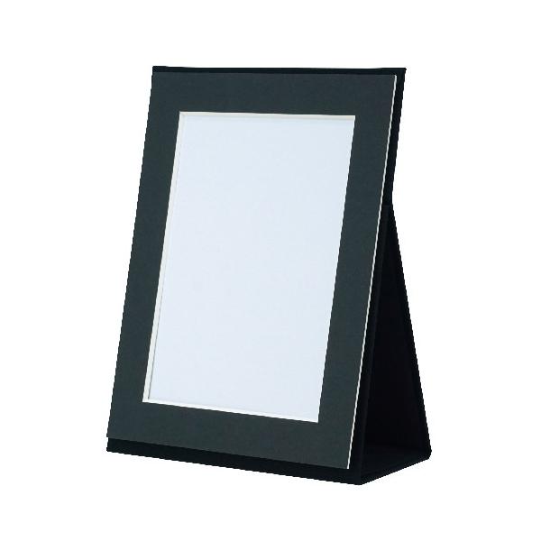 ■外寸：136×177×9ｍｍ（折りたたみ時）■窓寸：117×79mm■重量：100g■パッケージ：PP袋■対応サイズ：L判（89×127mm）■本体：紙、布置きのみ※窓に透明シートなどはついていません。