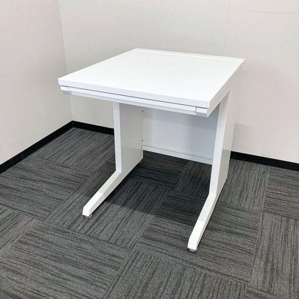 サイズ：W600×D700×H720オカムラ製「アドバンスシリーズ」は開閉式配線カバー、横配線、対向するデスク間の配線などPC環境に適したワークスタイルに対応したシリーズです。■商品詳細・シリーズ：アドバンスシリーズ・型番：3V20AN M...