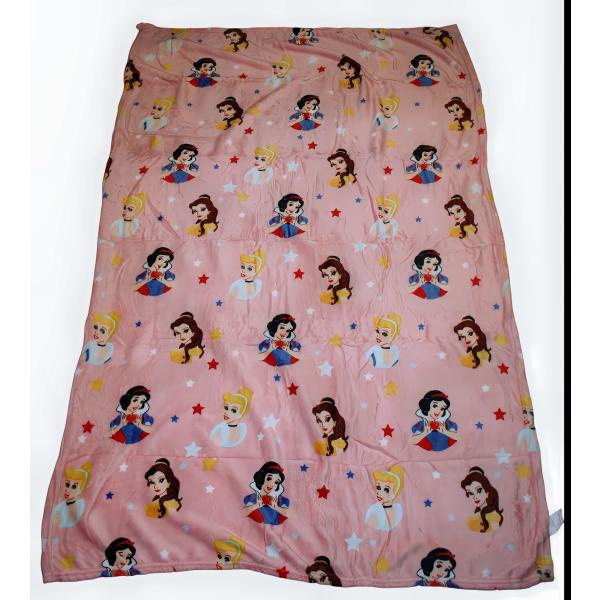 商品サイズ：100cm x 150cmポリエステル100％ ふわふわの柔らかな肌触りの生地です。描かれているキャラクターは、シンデレラ、ベル、白雪姫。公式ライセンス商品検索用：タオル　バスタオル　スポーツタオル　ビーチタオル　かっこいい　か...