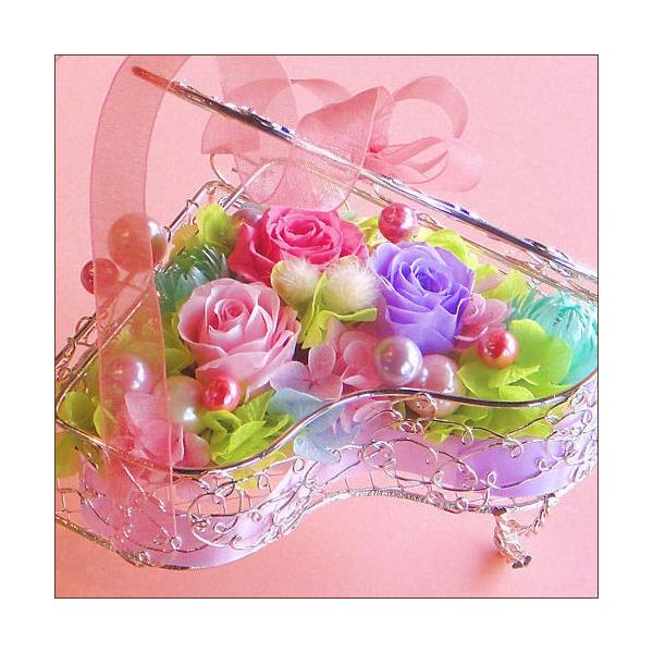 ■永遠のお花で贈る「コンチェルト」全2色■グランドピアノタイプのフラワーベース■華やかに演出するスワロフスキークリスタル付■出来上がりサイズ…高さ約18センチ■専用クリアケースに入れてお届けします■送料無料でお届けします【商品情報】送料無料...