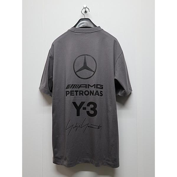 Y-3 ワイスリー17,000 円 (税込 18,700 円)QUALITY100% CottonSIZE　M　　L肩幅　50　52cm肩袖　24　25cm身幅　57　59cm着丈　74　76cmmade in Thailand