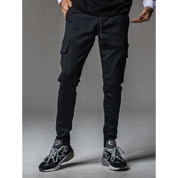 RESOUND CLOTHING リサウンドクロージング27,000 円 (税込 29,700 円)柔らかく、肌触りの良いダンボールジャージを使用した定番カーゴダレル吸水速乾とUVカットといった機能を兼ね備えペットボトル由来のリサイクルポリ...