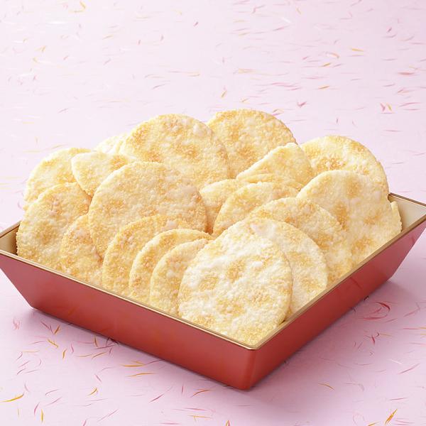 ミネラルたっぷりの塩でピリッと味つけしたサラダせんべいに、日本の名糖和三盆糖をかけ、甘辛の味わいに仕立てた「和三盆仕立て」。【販売日について】製造数に限りがある為、数量限定、不定期販売とさせていただいております。販売はメールマガジンなどでご...