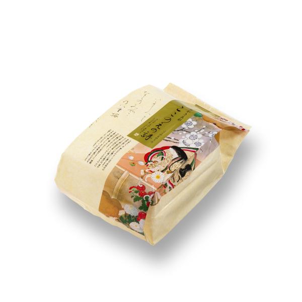 食べやすい大きさで、黒こしょう・しょうゆ・さらだ・青のり・えびの5種の味わいをお楽しみいただけます。国内産もち米を100％使用いたしました。お餅にしたときのふんわりした状態を、そのままおかきに仕立てています。【内容量】118g(個装紙込み)...