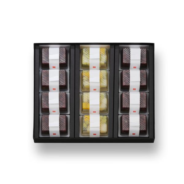 京都和菓子処「長岡京明月菓寮」から季節限定の水かんてんが登場！【小豆】北海道産小豆を使用し、食感と風味をいかすよう小豆を炊く際の熱の入れ方、釜から引き上げるタイミングにこだわり、職人がじっくりと炊き上げております。【フルーツ】白桃、黄桃、パ...