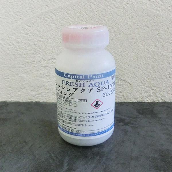 フレッシュアクア SP-100 HSサンジングは従来の水性ウレタンの欠点であったスプレー作業性を改良したスプレー塗装用水性ウレタンサンジングです。肉持ちと研磨性に優れ、スプレー適正が高い水性の下塗り剤です。水又は専用希釈剤で0〜50%希釈し...