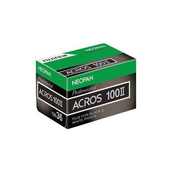 感度ISO100の超高画質な黒白フィルムとして、世界最高水準の粒状性と立体的な階調再現、優れたシャープネスを備えており、風景・山岳写真、ポートレート、製品写真、建築写真から、長露光撮影の天体・夜景写真など幅広い分野の撮影に適しています。・独...