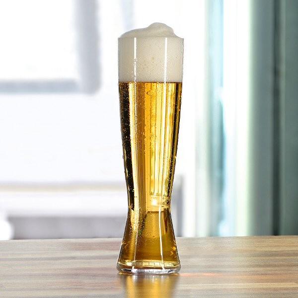 クラフトビールにもおすすめ！ビールのフレーバーを充分に解き放ち、より豊かな香りと味わいを堪能できるビールグラスです。うすくて軽くて、長いきれいなフォルムが見た目も高級感がありエレガントでおしゃれ！ジャーマンスタイル・ピルスナーの伝統的な形状...