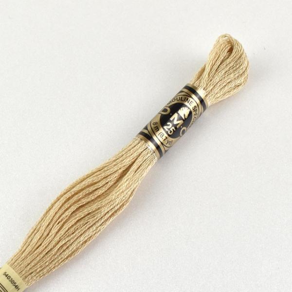 商品画像はサンプル画像のため、実物と色が異なります。目安としてご参照くださいませ。必ず色番号をご確認の上お買い求めください。●素材：100％最高級エジプト綿（長繊維）●容量：長さ約8ｍ、6本撚り●太さ：25番【商品の特徴】1746年にフラン...