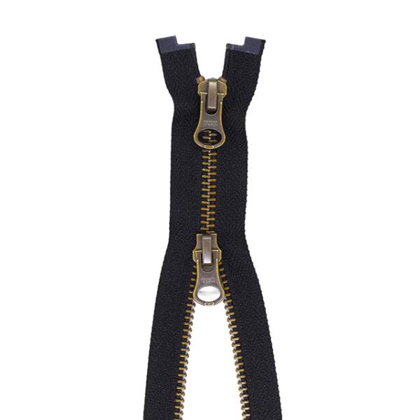 ●金属ファスナー●素材：エレメント…丹銅　テープ…ポリエステル●サイズ：No.5　長さ100cm●エレメント（務歯）：アンティークゴールド【商品の詳細】エレメントが金属でできている逆開オープンファスナーです。2つのスライダーを1番下まで下ろ...