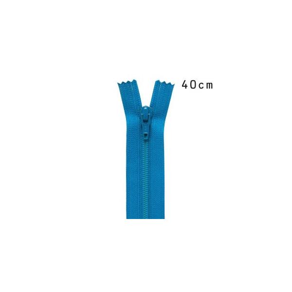 ●樹脂ファスナー●用途：衣料（スカート、ワンピース、パンツなど）【商品の詳細】柔らかさと薄さを追求したニットテープにエレメント（ファスナーのかみ合う部分）を編込んだファスナーです。薄い生地やストレッチ素材に対してドレープ性に優れ、婦人服のシ...