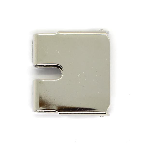 ●素材：真鍮【商品の詳細】帆型バックルとベルトをスマートに接続できる金属パーツです。ベルトをワニ口で挟むだけなので厚い皮革など縫うのに苦労する素材におすすめです。端を折り返さなくていいのですっきりとした仕上がりになります。画像の使用例のよう...