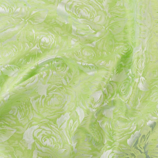 ●素材：ポリエステル100％●生地幅：約112cm【生地の特徴】落ち着いたサテンの光沢感が特徴の総バラ柄のブロケードジャガードです。薄めの生地なのでジャケット、ベスト以外にもフォマルドレスや衣装、装飾まで幅広くご使用いただけます。洗濯不可。...