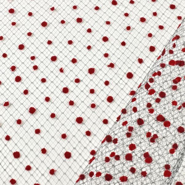 ●素材：チュール部分…ナイロン100％　　フロッキー部分…レーヨン100％●生地幅：約92cm【生地の特徴】目が粗めのネット生地にふかふかのフロッキーがついた可愛らしい生地です。帽子の装飾用としてよく使われます。ヘッドドレスやハット、小物、...