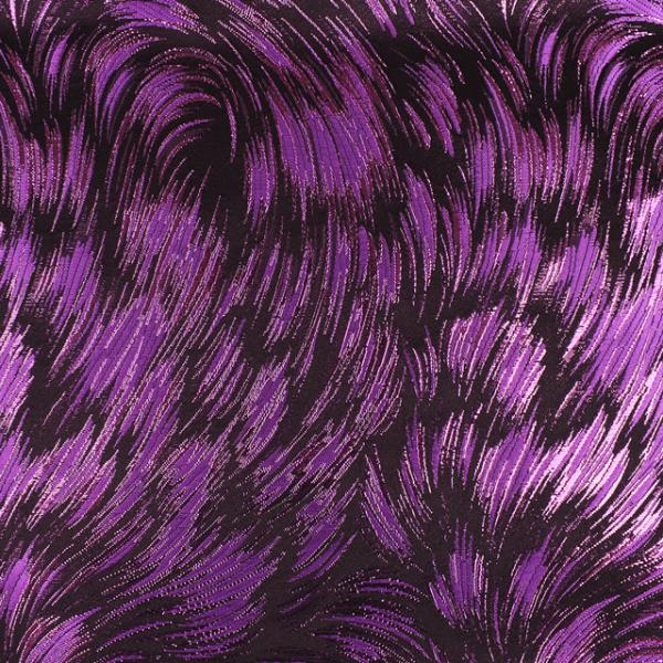 ●素材：ポリエステル100％●生地幅：約112cm【生地の特徴】メタル糸を織り込んだ華やかな総柄ジャガードです。しっかりとしたハリのある生地ですので、ジャケット、ベストなどの衣装や舞台装飾など幅広くご使用いただけます。洗濯、アイロン不可。