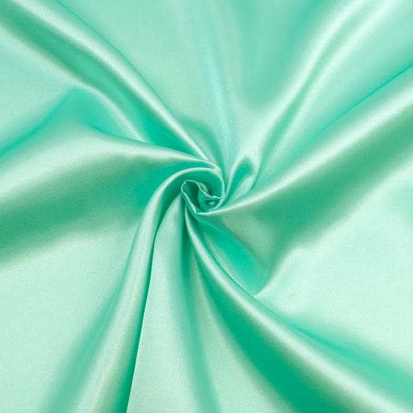 ●素材：ポリエステル100％●生地幅：約122cm【生地の特徴】光沢とハリ感のある薄手のポリエステルサテンです。帯電防止加工をしている為、ドレスや衣装製作におすすめです。色数も豊富で発色もキレイなのでコスプレ衣装やお遊戯会、舞台衣装やディス...