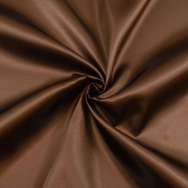 ●素材：ポリエステル100％●生地幅：約122cm【生地の特徴】光沢とハリ感のある薄手のポリエステルサテンです。帯電防止加工をしている為、ドレスや衣装製作におすすめです。色数も豊富で発色もキレイなのでコスプレ衣装やお遊戯会、舞台衣装やディス...