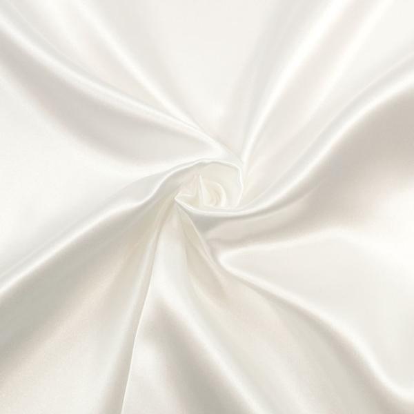 ●素材：ポリエステル100％●生地幅：約122cm【生地の特徴】光沢とハリ感のある薄手のポリエステルサテンです。帯電防止加工をしている為、ドレスや衣装製作におすすめです。色数も豊富で発色もキレイなのでコスプレ衣装やお遊戯会、舞台衣装やディス...