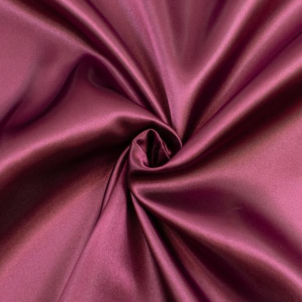 ●素材：ポリエステル100％●生地幅：約122cm【生地の特徴】光沢とハリ感のある薄手のポリエステルサテンです。帯電防止加工をしている為、ドレスや衣装製作におすすめです。色数も豊富で発色もキレイなのでコスプレ衣装やお遊戯会、舞台衣装やディス...