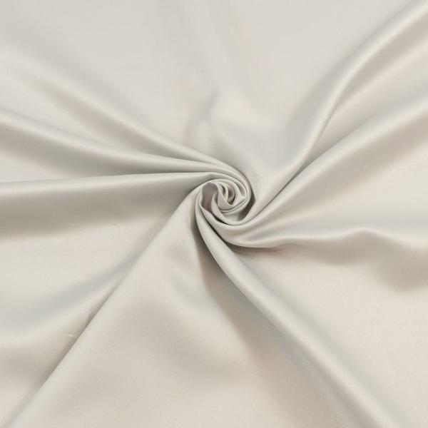 ●素材：ポリエステル100％●生地幅：約122cm【生地の詳細】マットな質感が特徴の柔らかいサテンです。フォーマルドレスやブライダル、舞台衣装、コスプレなど幅広くご使用いただけます。