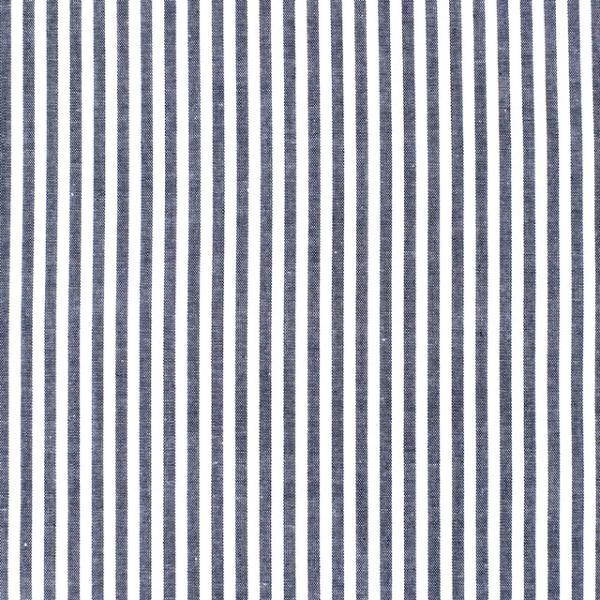 ●素材：綿100％●生地幅：約110cm【生地の特徴】40番手の糸で織られた少し薄手の生地です。兵庫県播州にて生産・品質管理された、糸から染め上げた高級感のある先染め生地です。優しくさらりとした肌触りと針通しの良さ（縫いやすさ）が特徴です。...