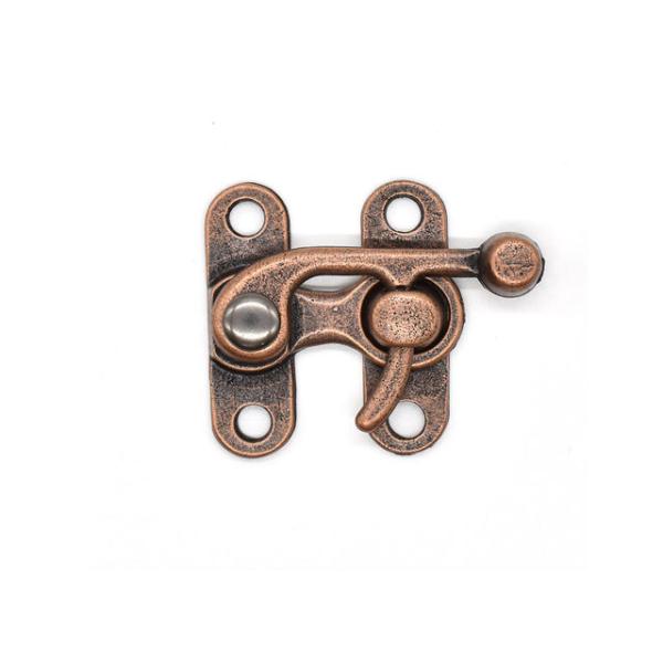 ●素材：ダイキャスト・真鍮●サイズ：S　※詳細は画像を参照ください。【商品の詳細】リングを掛けてフックをロックさせるフロントパーツです。コート、ジャケットなどのアウターの他にも、お財布やバッグ類の留め具としてなど、レディース・メンズ問わず様...