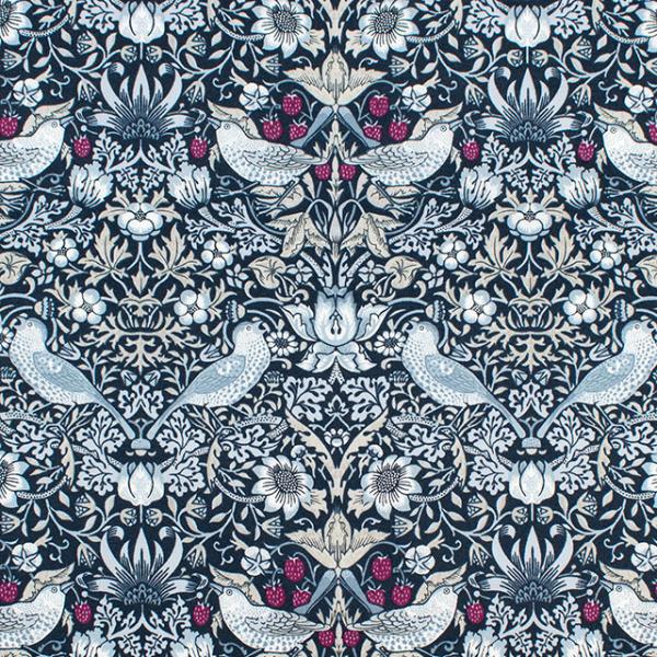 ●素材：綿100％●生地幅：約110cm【商品の説明】プリント生地で有名なmodaのプリント生地です。ウィリアム・モリスのテキスタイルの中でも特に人気の高い「いちご泥棒」のデザインがシーチングにプリントされています。やわらかく針通りの良い、...