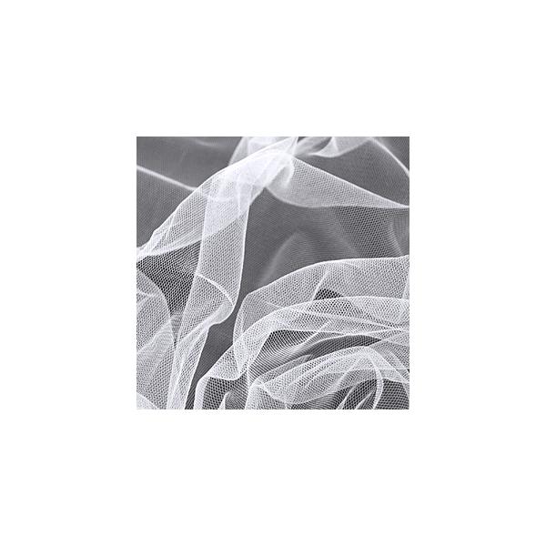 ●素材：ナイロン100％●生地幅：約180cm【生地の特徴】15Dチュール（1820）の樹脂加工をなくした、ハリのないチュールです。シルクチュールのように柔らかく、大量にギャザーを寄せても、しっとりとした落ち着きがあります。ウエディング用の...