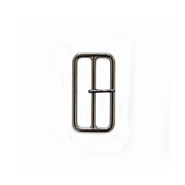 ●素材：キャスト●サイズ：内径 約40mm（詳細画像をご確認下さい）※ロット違いにより、数mm異なる場合がございます。予めご了承下さいませ。【商品の詳細】ピン付けが不要の金属バックルです。様々な用途にお使いいただけます。本体はわずかにカーブ...