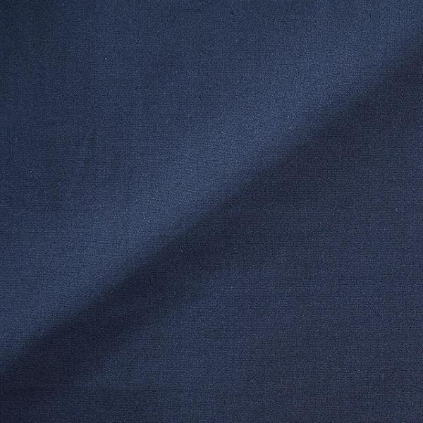 ●素材：ポリエステル65％　綿35％●生地幅：約112cm【生地の特徴】綿100％のCBポプリンよりシワになりにくく、少し光沢感があります。シャツなどのお洋服やテーブルクロスなどのインテリアグッズなど幅広くお使いいただけます。お洗濯にも強く...