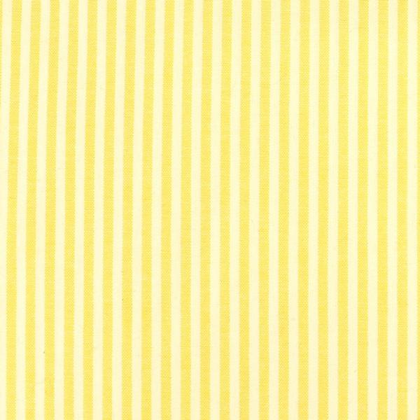 ●素材：綿70％ ポリエステル30％●生地幅：約112cm【生地の特徴】細いストライプ柄のダンガリー生地。綿とポリエステルの混紡なのでシワになりにくく丈夫で乾きやすいので、頻繁にお洗濯が必要なアイテムの制作に最適です。生地に程よいハリがあり...