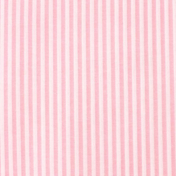 ●素材：綿70％ ポリエステル30％●生地幅：約112cm【生地の特徴】細いストライプ柄のダンガリー生地。綿とポリエステルの混紡なのでシワになりにくく丈夫で乾きやすいので、頻繁にお洗濯が必要なアイテムの制作に最適です。生地に程よいハリがあり...