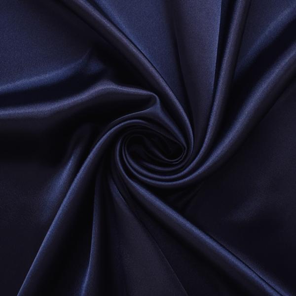 ●素材：ポリエステル100％●生地幅：約122cm【生地の特徴】高ドレープ性としなやかさを兼ね備えた上品なドレープサテンです。薄めで柔らかく多少の伸縮性と上品な光沢感があるので、フォーマルドレスやコスプレ衣装、小物や装飾まで幅広くご使用いた...