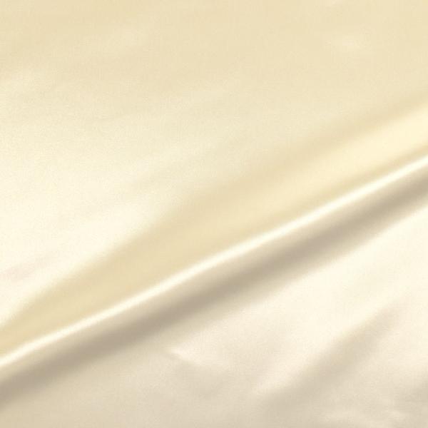 ●素材：ポリエステル100％●生地幅：約120cm【生地の特徴】上品で艶やかな光沢感が特徴の薄地のポリエステルサテンです。柔らかいサテンなのでドレープもよりやすく光沢感があるので華やかな衣装にも最適です。色数も豊富なのでコスプレ・お遊戯会の...