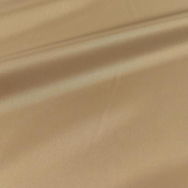 ●素材：ポリエステル100％●生地幅：約122cm【生地の特徴】異形糸の使用による、美しい高発色が特徴の裏地です。透けにくく、制電性に優れています。ソフトでしなやかな肌触りで、吸汗、速乾、防汚にも優れています。タフタタイプ。【お手入れ】40...