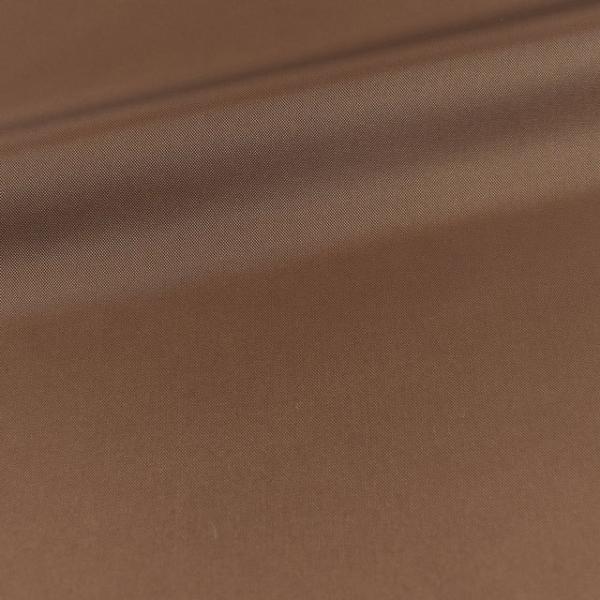 ●素材：ポリエステル100％●生地幅：約122cm【生地の特徴】異形糸の使用による、美しい高発色が特徴の裏地です。透けにくく、制電性に優れています。ソフトでしなやかな肌触りで、吸汗、速乾、防汚にも優れています。タフタタイプ。【お手入れ】40...