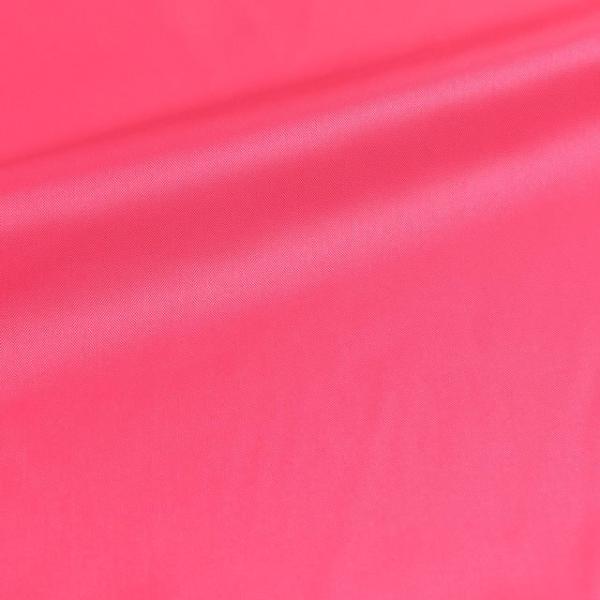 ●素材：ポリエステル100％●生地幅：約122cm【生地の特徴】異形糸の使用による、美しい高発色が特徴の裏地です。透けにくく、制電性に優れています。ソフトでしなやかな肌触りで、吸汗、速乾、防汚にも優れています。タフタタイプ。【お手入れ】40...