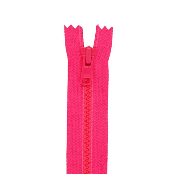 ●樹脂ファスナー●用途：衣料・バッグやポーチ●サイズ：20cm【商品の詳細】ビスロンファスナーは、ポリアセタールやナイロン、ポリプロピレンなどの樹脂をエレメント（ファスナーのかみ合う部分）として、テープに射出成型したファスナーです。同サイズ...