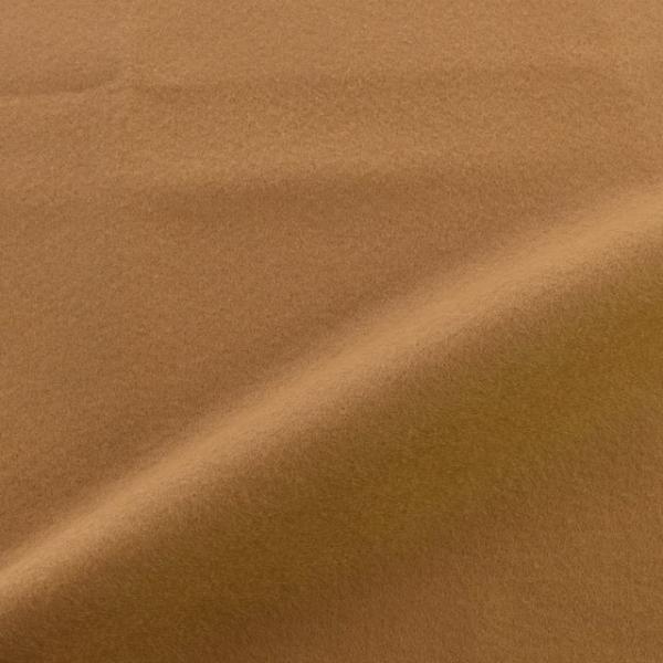 ●素材：ポリエステル100％●生地幅：約100cm●厚さ：約1mm【生地の特徴】切りっぱなしでも糸のほつれなどがない1mm厚のフェルト生地。ソフトな感触で針通りも良く、ポリエステルの特性を生かした鮮やかな色彩が特長。【ご注意】・摩擦に弱く、...