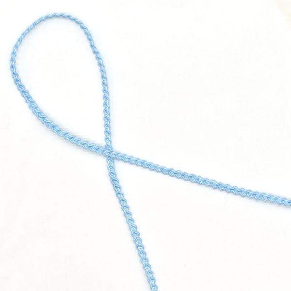 ●素材：レーヨン100％●サイズ：約3〜4mm幅※サイズはロットにより多少差があります。あくまで目安としてお考えください。【商品の特徴】細幅のレーヨンブレードです。鮮やかなカラー展開が特徴です。衣装の縁飾りだけでなく、カルトナージュなど小物...