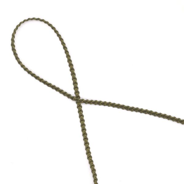 ●素材：レーヨン100％●サイズ：約3〜4mm幅※サイズはロットにより多少差があります。あくまで目安としてお考えください。【商品の特徴】細幅のレーヨンブレードです。鮮やかなカラー展開が特徴です。衣装の縁飾りだけでなく、カルトナージュなど小物...