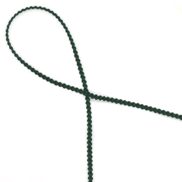 ●素材：レーヨン100％●サイズ：約3〜4mm幅※サイズはロットにより多少差があります。あくまで目安としてお考えください。【商品の特徴】細幅のレーヨンブレードです。鮮やかなカラー展開が特徴です。衣装の縁飾りだけでなく、カルトナージュなど小物...