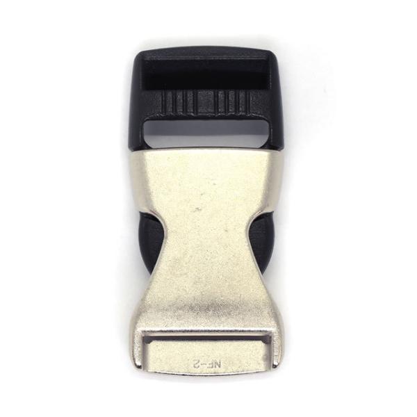 ●素材：亜鉛・ポリアセタール●内容：1個入り●サイズ：画像を参照ください。【商品の詳細】アウトドア・スポーツ・ファッションの分野で幅広く使用されているNifco（ニフコ）社のサイドリリースバックルです。メス側が金属、オス側が樹脂でできている...