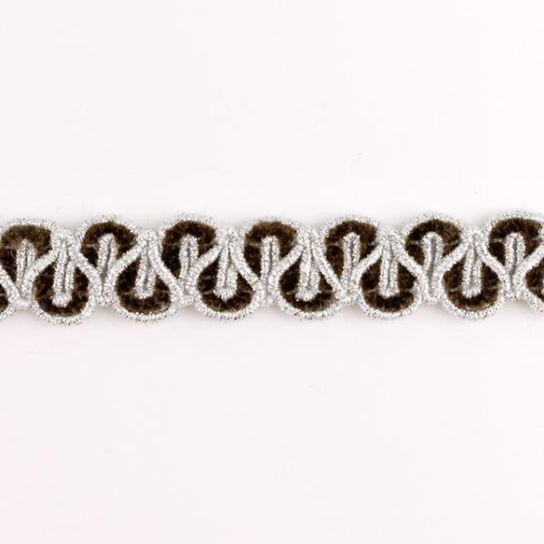 ●素材：レーヨン70％　アクリル20％　ポリエステル10％●サイズ：約12mm幅【商品の詳細】メタリックなラメ糸が印象的なモールブレードです。豊富なカラー展開が魅力的。舞台衣装やコスプレにおすすめ。お洗濯は優しく手洗いで、漂白剤は使用出来ま...