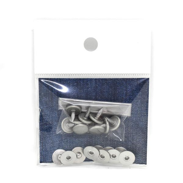 ●素材：アルミ●サイズ：直径約8mm●内容：10組入り【商品の詳細】ジーンズのポケットなどの補強に用いる金属製のカシメるパーツです。取り付けには専用の簡易打ち棒をご利用ください。【ご注意】リベットは中厚地〜厚地の衣料の補強を想定ているため、...