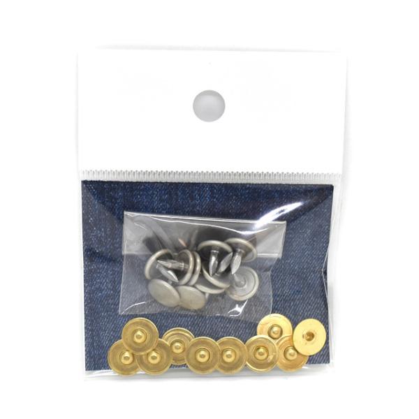 ●素材：アルミ●サイズ：直径約8mm●内容：10組入り【商品の詳細】ジーンズのポケットなどの補強に用いる金属製のカシメるパーツです。取り付けには専用の簡易打ち棒をご利用ください。【ご注意】リベットは中厚地〜厚地の衣料の補強を想定ているため、...