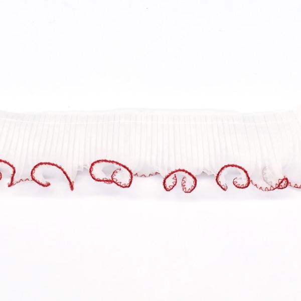 ●素材：ポリエステル100％（フリル本体・糸）●サイズ：約38mm幅【商品の詳細】細かくプリーツを寄せた軽やかなフリルに、カラー糸で縁取りをしました。カラーバリエーション豊富で衣装やイベントにオススメです。・バイアス生地のため、製造の工程上...