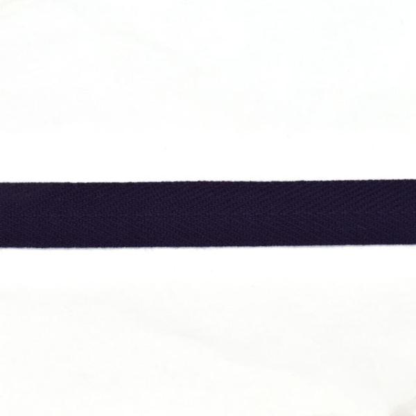 ●素材：アクリル100%●サイズ：約20mm幅/約1mm厚【商品の詳細】杉綾織のしなやかなカラーテープです。厚さ約1mmと薄手なので、袋物の持ち手やエプロンの紐などの用途以外にも、パイピングや布の縁取り、衣類の伸び止めなど様々な部分にご利用...