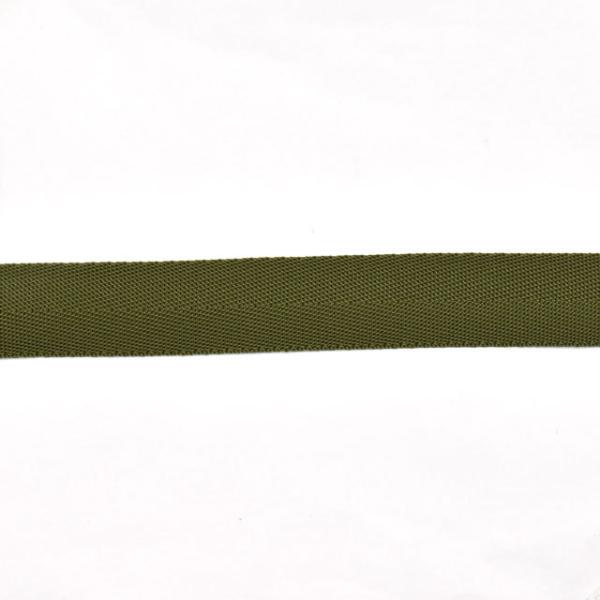 ●素材：ポリプロピレン100%●サイズ：約20mm幅/約1mm厚【商品の詳細】綾目が滑らかな杉綾織のテープです。張りがあり、軽くて扱いやすく、水にぬれてもすぐに乾きます。バッグの持ち手や薄手なのでパイピングにもおすすめです。またアウトドア用...