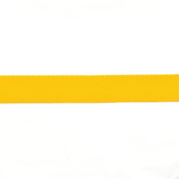 ●素材：ポリプロピレン100%●サイズ：約20mm幅/約1mm厚【商品の詳細】杉綾織のテープです。綾目がはっきり出ているタイプです。張りがあり、軽くて扱いやすく、水にぬれてもすぐに乾きます。バッグの持ち手や薄手なのでパイピングにもおすすめで...